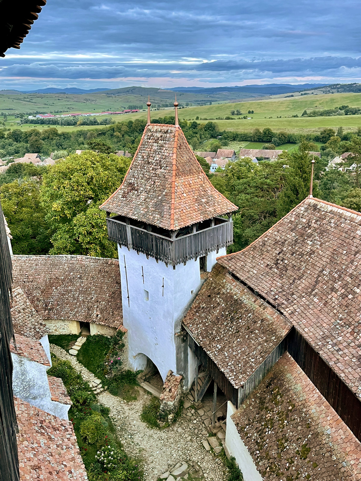 Biserica Fortificată Viscri - Site-ul oficial al Bisericii Fortificate ...